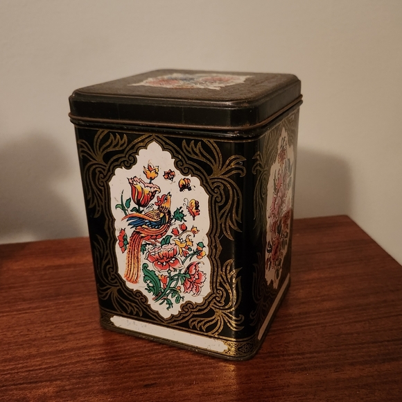 Accents | Antique English Tea Tin | Poshmark